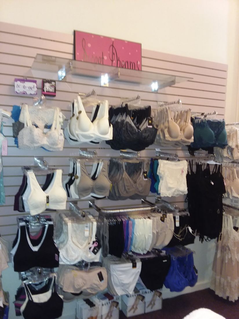 Sexy Bras, Lingerie, Intimates and Women's Fashion at Queen of Hearts ...
